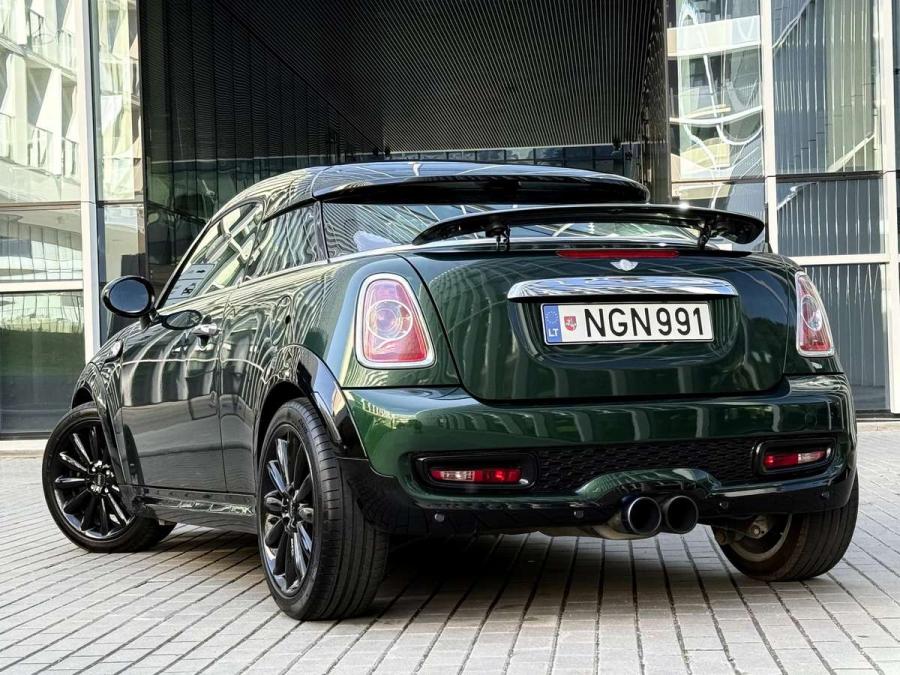 Green MINI cooper-s 2012 in Vilnius, with an engine capacity of 1.60 L and mileage of 150 thousand km for 5990 €, photo 5 on AUTOMOTO.COM.LV