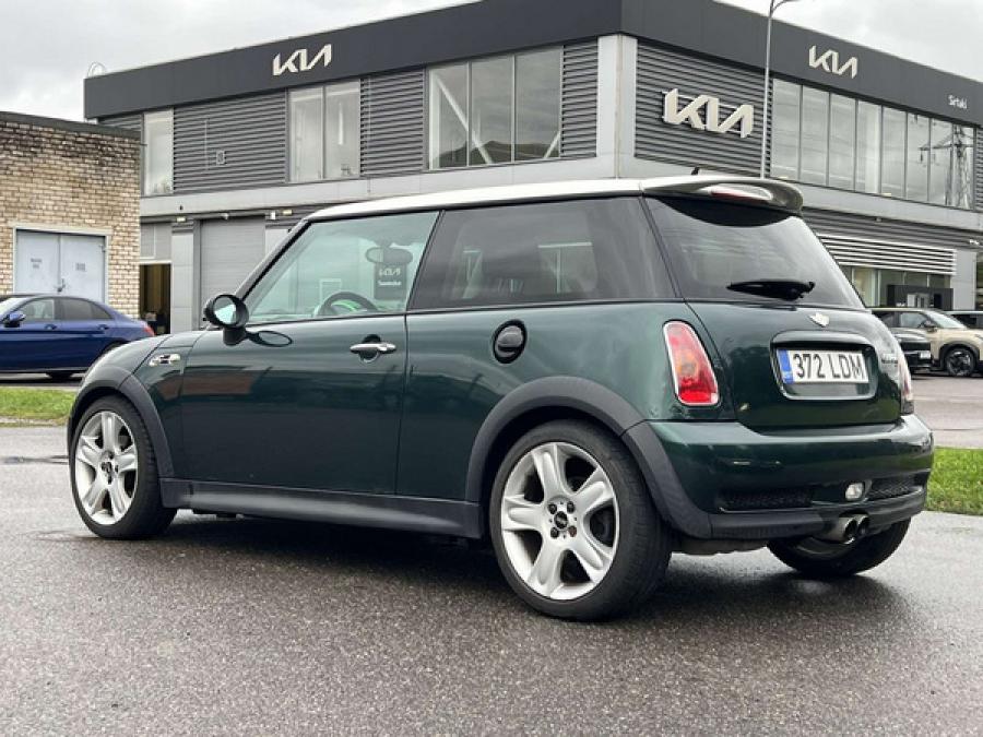 Zaļš MINI cooper-s 2004 Narva, ar dzinēja tilpumu 1.60 L un nobraukumu 220 tūkst. km par 2499 €, foto 7 vietnē AUTOMOTO.COM.LV