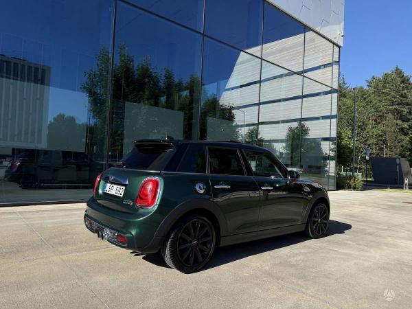 Green MINI cooper-s 2015 in Vilnius, with an engine capacity of 2.00 L and mileage of 129 thousand km for 12500 €, photo 4 on AUTOMOTO.COM.LV