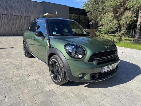 Green MINI cooper-s 2016 in Kaunas, with an engine capacity of 1.60 L and mileage of 131 thousand km for 8500 €, photo 1 on AUTOMOTO.COM.LV