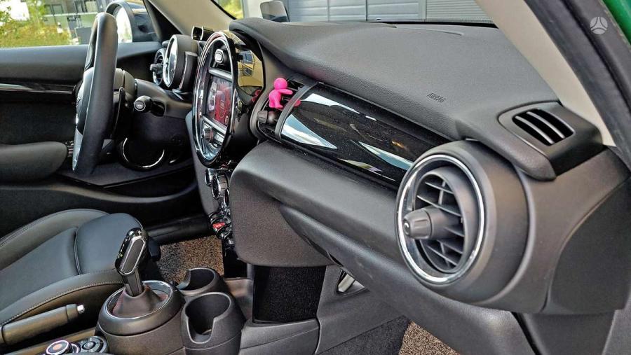 Zaļš MINI cooper-s 2020 Viļņa, ar dzinēja tilpumu 1.99 L un nobraukumu 57 tūkst. km par 21700 €, foto 23 vietnē AUTOMOTO.COM.LV