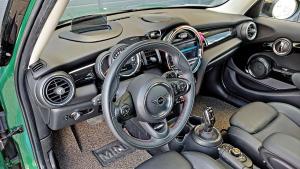 Zaļš MINI cooper-s 2020 Viļņa, ar dzinēja tilpumu 1.99 L un nobraukumu 57 tūkst. km par 21700 €, foto 24 vietnē AUTOMOTO.COM.LV