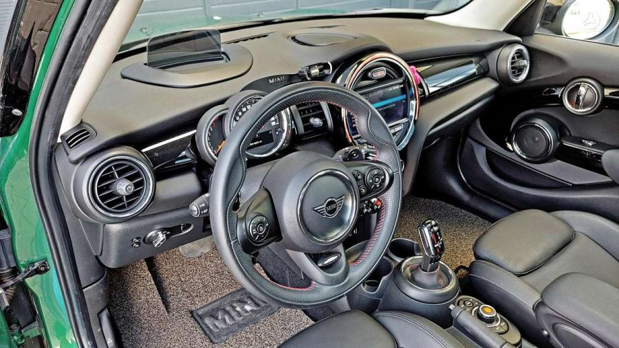 Zaļš MINI cooper-s 2020 Viļņa, ar dzinēja tilpumu 1.99 L un nobraukumu 57 tūkst. km par 21700 €, foto 24 vietnē AUTOMOTO.COM.LV