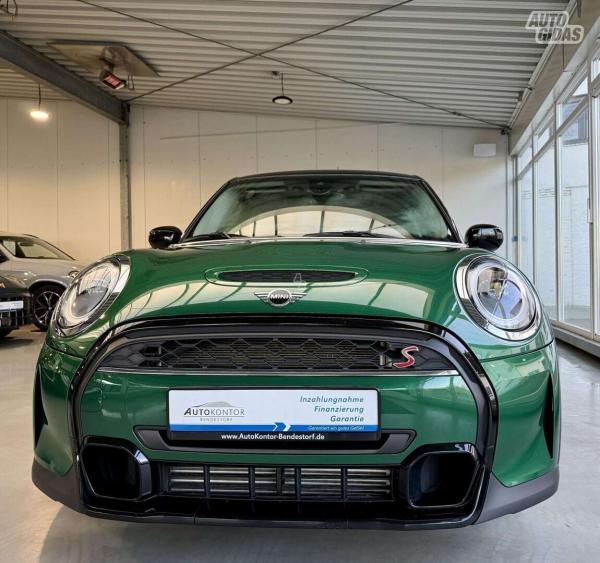 Green MINI cooper-s 2022 in Kaunas, with an engine capacity of 2.00 L and mileage of 50 thousand km for 26904 €, photo 1 on AUTOMOTO.COM.LV