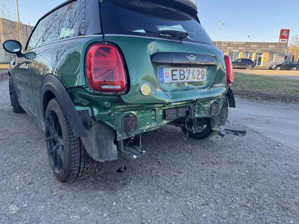 Zaļš MINI cooper-s 2023 Kauņa, ar dzinēja tilpumu 0.00 L un nobraukumu 19 tūkst. km par 12200 €, foto 7 vietnē AUTOMOTO.COM.LV