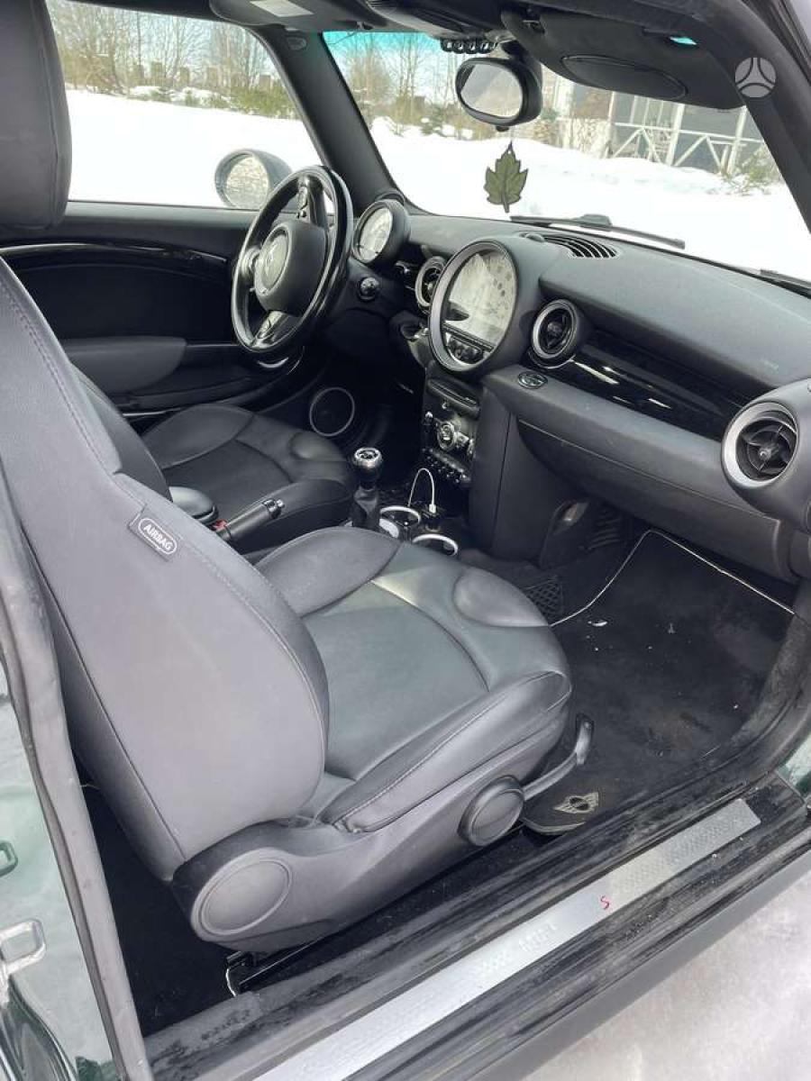 Green MINI cooper-s 2012 in Vilnius, with an engine capacity of 1.60 L and mileage of 108 thousand km for 4750 €, photo 7 on AUTOMOTO.COM.LV