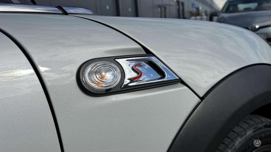 Grey MINI cooper-s 2013 in Vilnius, with an engine capacity of 1.60 L and mileage of 160 thousand km for 5990 €, photo 8 on AUTOMOTO.COM.LV