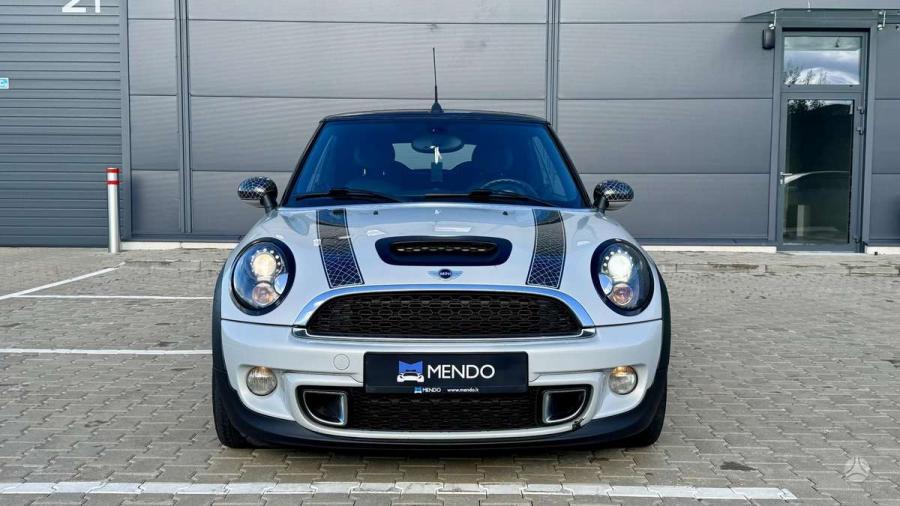 Grey MINI cooper-s 2013 in Vilnius, with an engine capacity of 1.60 L and mileage of 160 thousand km for 5990 €, photo 9 on AUTOMOTO.COM.LV