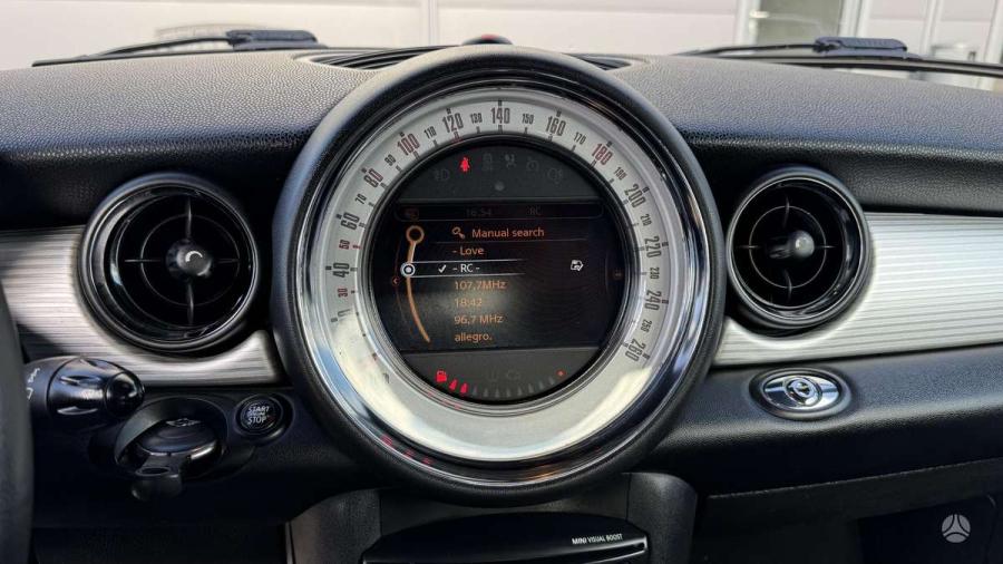 Grey MINI cooper-s 2013 in Vilnius, with an engine capacity of 1.60 L and mileage of 160 thousand km for 5990 €, photo 19 on AUTOMOTO.COM.LV
