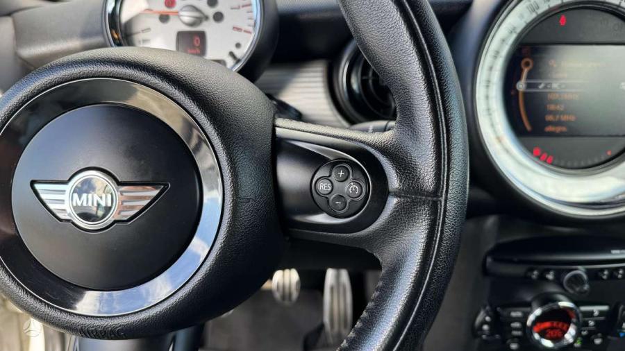 Grey MINI cooper-s 2013 in Vilnius, with an engine capacity of 1.60 L and mileage of 160 thousand km for 5990 €, photo 27 on AUTOMOTO.COM.LV