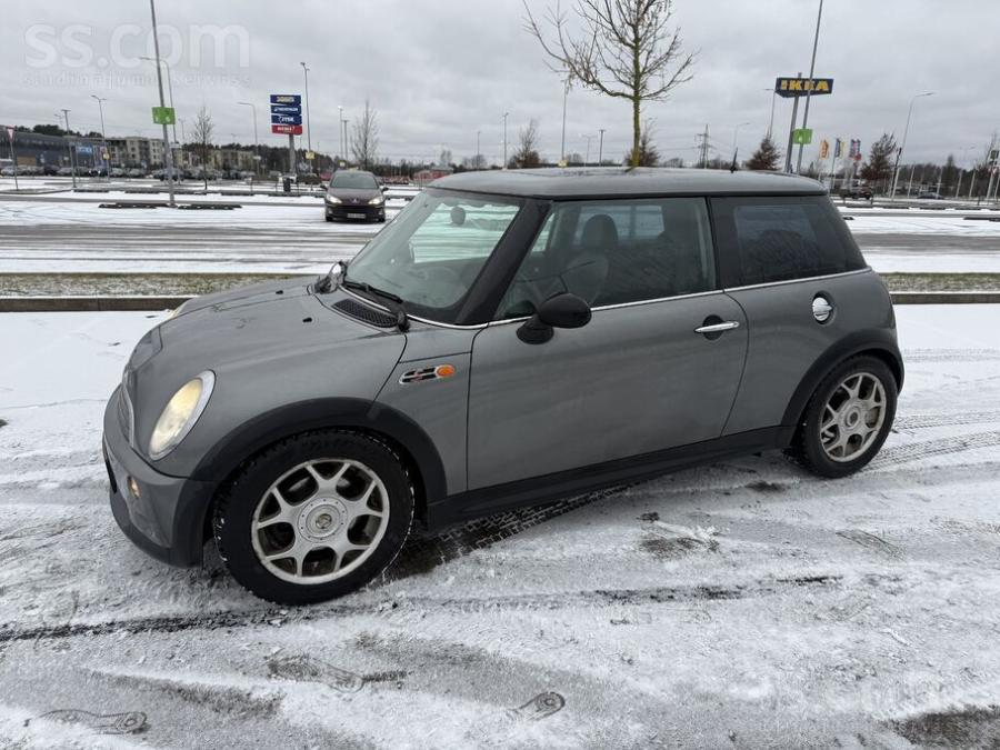 Grey MINI cooper-s 2003 in Riga, with an engine capacity of 1.60 L and mileage of 326 thousand km for 2490 €, photo 7 on AUTOMOTO.COM.LV
