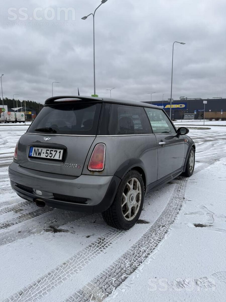 Grey MINI cooper-s 2003 in Riga, with an engine capacity of 1.60 L and mileage of 326 thousand km for 2490 €, photo 11 on AUTOMOTO.COM.LV