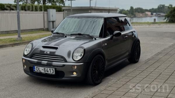 Grey MINI cooper-s 2004 in Riga, with an engine capacity of 1.60 L and mileage of 158 thousand km for 3200 €, photo 1 on AUTOMOTO.COM.LV