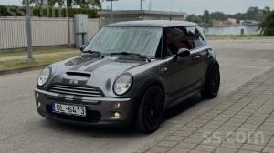 Pelēks MINI cooper-s 2004 Rīga, ar dzinēja tilpumu 1.60 L un nobraukumu 158 tūkst. km par 3200 €, foto  vietnē AUTOMOTO.COM.LV
