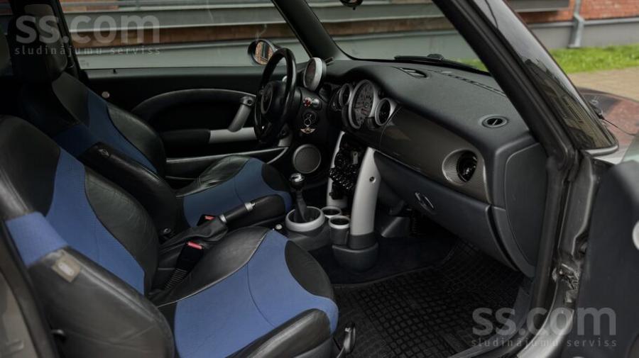 Pelēks MINI cooper-s 2004 Rīga, ar dzinēja tilpumu 1.60 L un nobraukumu 158 tūkst. km par 3200 €, foto 12 vietnē AUTOMOTO.COM.LV