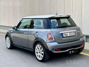 Grey MINI cooper-s 2007 in Riga, with an engine capacity of 1.60 L and mileage of 262 thousand km for 3390 €, photo 7 on AUTOMOTO.COM.LV