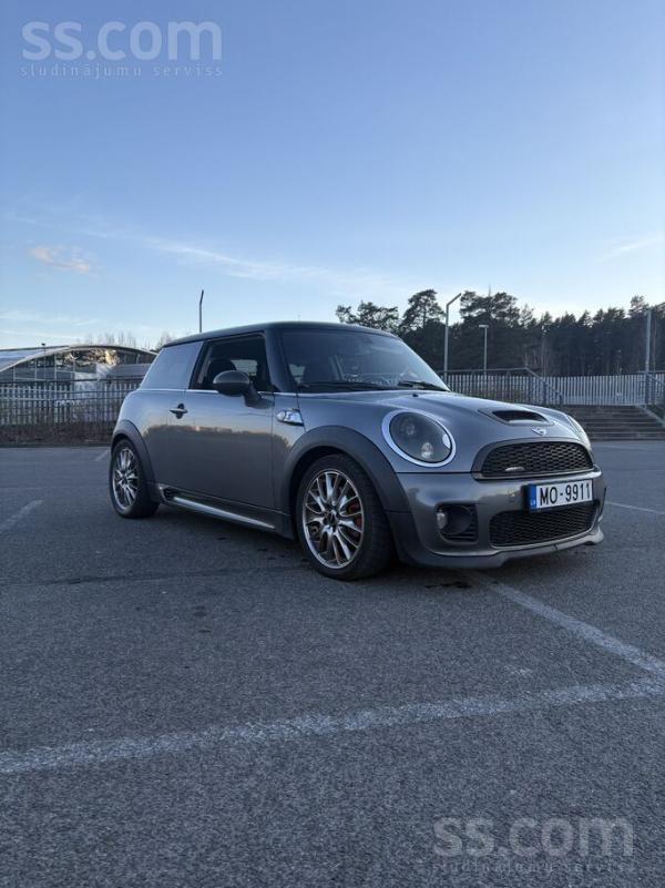 Grey MINI cooper-s 2008 in Riga, with an engine capacity of 1.60 L and mileage of 168 thousand km for 4500 €, photo 6 on AUTOMOTO.COM.LV