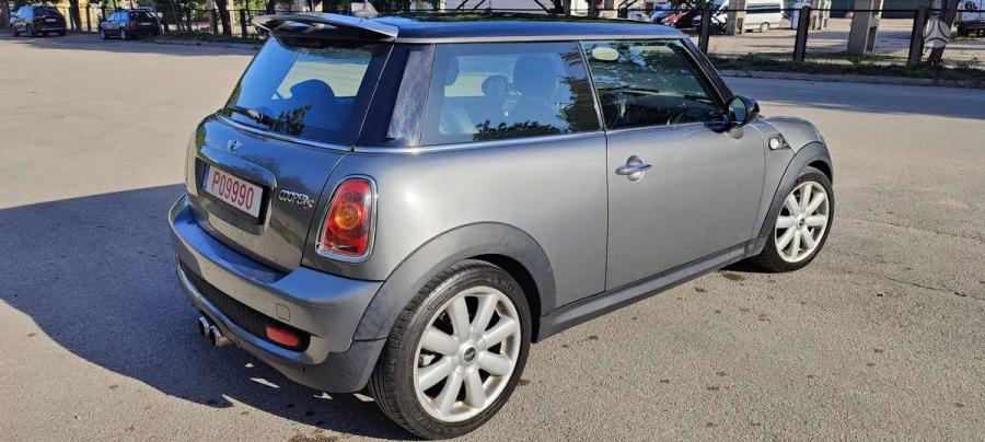 Pelēks MINI cooper-s 2008 Kauņa, ar dzinēja tilpumu 1.60 L un nobraukumu 172 tūkst. km par 4900 €, foto 5 vietnē AUTOMOTO.COM.LV