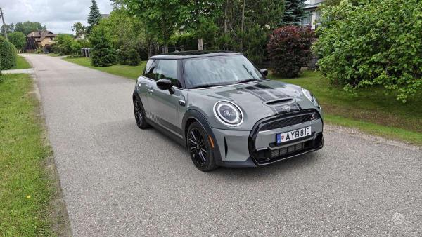 Grey MINI cooper-s 2023 in Vilnius, with an engine capacity of 2.00 L and mileage of 55 thousand km for 25500 €, photo 4 on AUTOMOTO.COM.LV