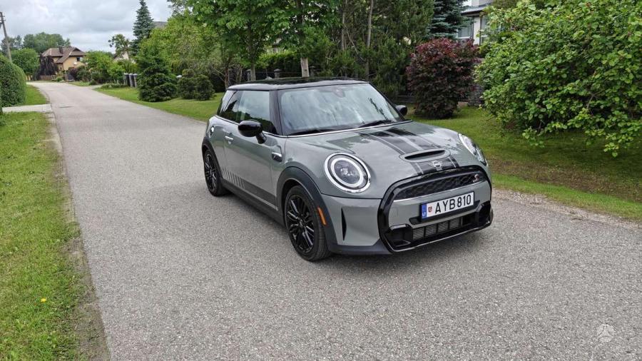 Grey MINI cooper-s 2023 in Vilnius, with an engine capacity of 2.00 L and mileage of 55 thousand km for 25500 €, photo 5 on AUTOMOTO.COM.LV