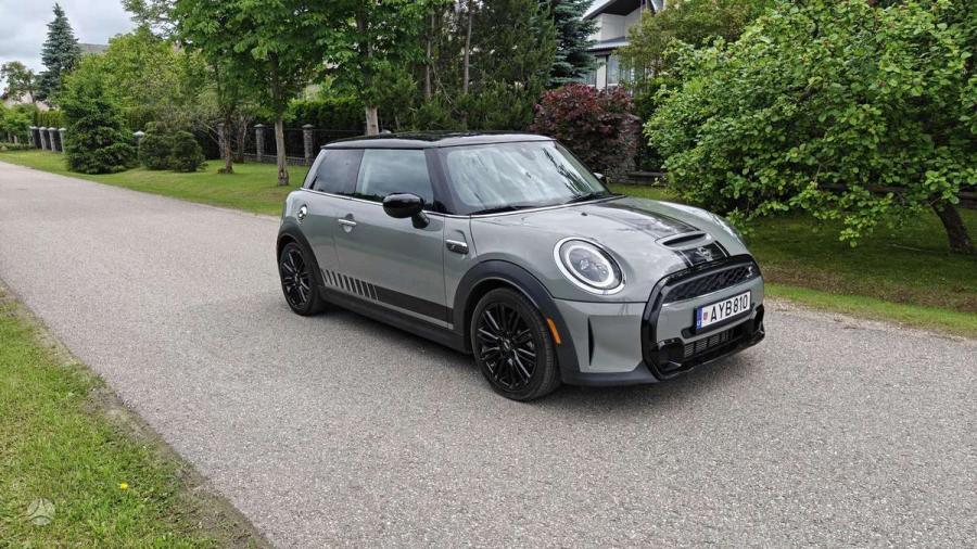 Grey MINI cooper-s 2023 in Vilnius, with an engine capacity of 2.00 L and mileage of 55 thousand km for 25500 €, photo 6 on AUTOMOTO.COM.LV