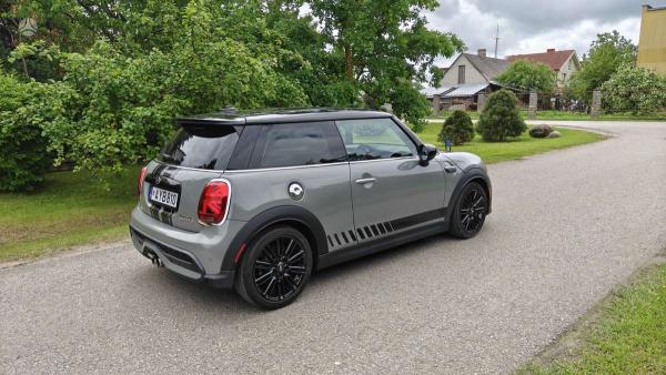 Grey MINI cooper-s 2023 in Vilnius, with an engine capacity of 2.00 L and mileage of 55 thousand km for 25500 €, photo 6 on AUTOMOTO.COM.LV