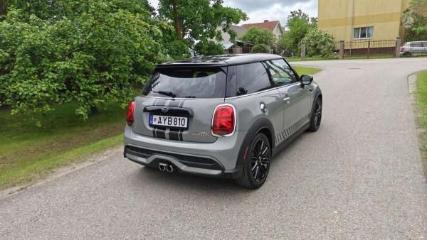 Grey MINI cooper-s 2023 in Vilnius, with an engine capacity of 2.00 L and mileage of 55 thousand km for 25500 €, photo 7 on AUTOMOTO.COM.LV