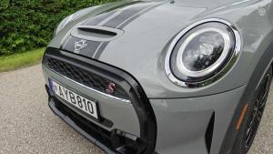 Grey MINI cooper-s 2023 in Vilnius, with an engine capacity of 2.00 L and mileage of 55 thousand km for 25500 €, photo 17 on AUTOMOTO.COM.LV