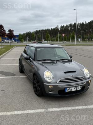 Grey MINI cooper-s 2003 in Riga, with an engine capacity of 1.60 L and mileage of 330 thousand km for 2390 €, photo 5 on AUTOMOTO.COM.LV