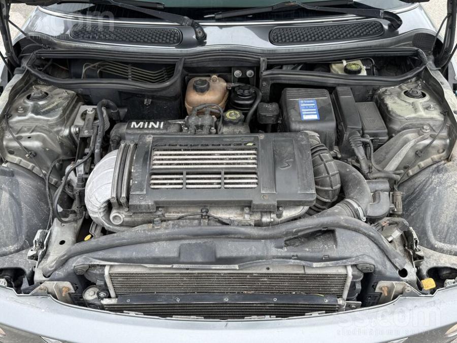 Grey MINI cooper-s 2003 in Riga, with an engine capacity of 1.60 L and mileage of 330 thousand km for 2390 €, photo 9 on AUTOMOTO.COM.LV