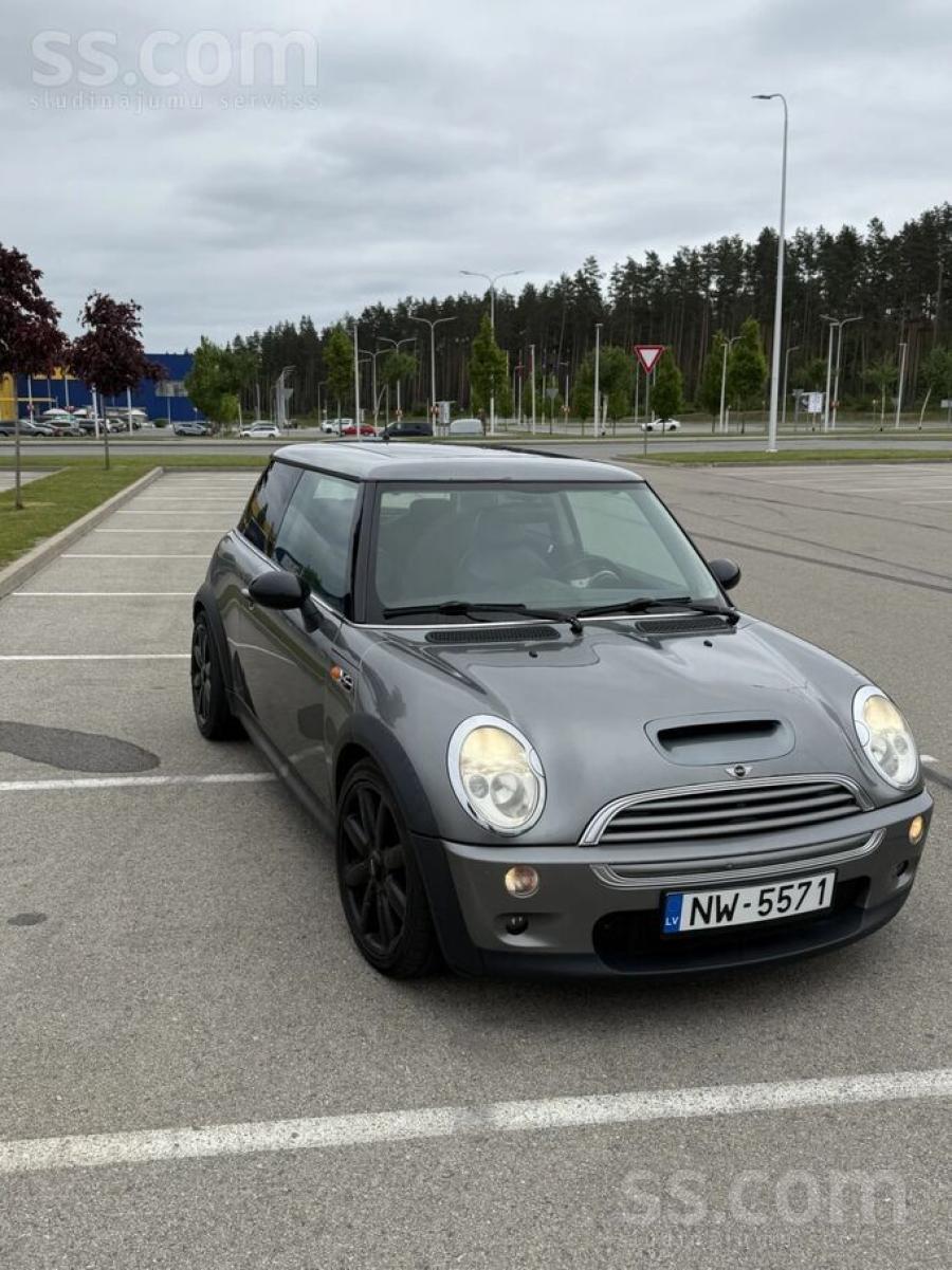 Pelēks MINI cooper-s 2003 Rīga, ar dzinēja tilpumu 1.60 L un nobraukumu 331 tūkst. km par 2150 €, foto 1 vietnē AUTOMOTO.COM.LV