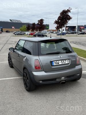 Pelēks MINI cooper-s 2003 Rīga, ar dzinēja tilpumu 1.60 L un nobraukumu 331 tūkst. km par 2150 €, foto 4 vietnē AUTOMOTO.COM.LV