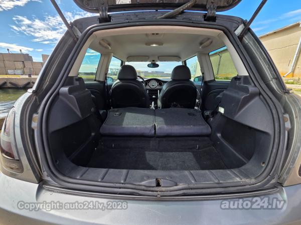 Pelēks MINI cooper-s 2003 Tallina, ar dzinēja tilpumu 1.60 L un nobraukumu 201 tūkst. km par 6500 €, foto 9 vietnē AUTOMOTO.COM.LV