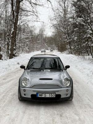 Pelēks MINI cooper-s 2004 Viļņa, ar dzinēja tilpumu 1.60 L un nobraukumu 267 tūkst. km par 2550 €, foto 3 vietnē AUTOMOTO.COM.LV