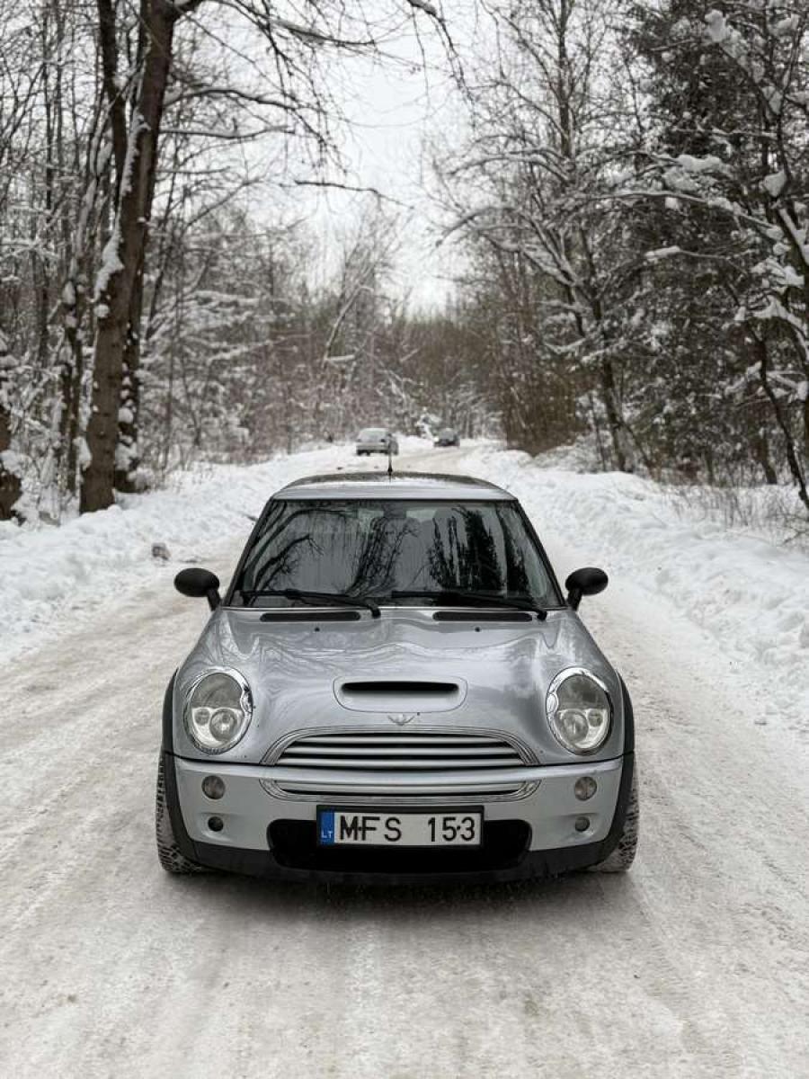 Pelēks MINI cooper-s 2004 Viļņa, ar dzinēja tilpumu 1.60 L un nobraukumu 267 tūkst. km par 2550 €, foto 3 vietnē AUTOMOTO.COM.LV