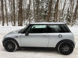 Pelēks MINI cooper-s 2004 Viļņa, ar dzinēja tilpumu 1.60 L un nobraukumu 267 tūkst. km par 2550 €, foto 6 vietnē AUTOMOTO.COM.LV