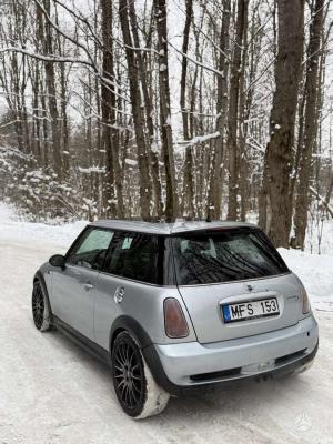 Pelēks MINI cooper-s 2004 Viļņa, ar dzinēja tilpumu 1.60 L un nobraukumu 267 tūkst. km par 2550 €, foto 7 vietnē AUTOMOTO.COM.LV