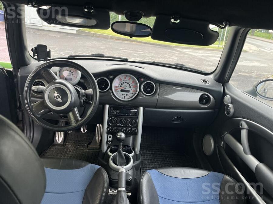 Grey MINI cooper-s 2004 in Riga, with an engine capacity of 1.60 L and mileage of 141 thousand km for 2700 €, photo 5 on AUTOMOTO.COM.LV