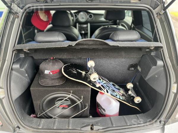 Серый Мини Купер С 2004 в Рига, объемом двигателя 1.60 л и пробегом 141 тыс. км за 2700 €, фото 5 на AUTOMOTO.COM.LV