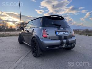 Grey MINI cooper-s 2004 in Riga, with an engine capacity of 1.60 L and mileage of 141 thousand km for 2700 €, photo 14 on AUTOMOTO.COM.LV
