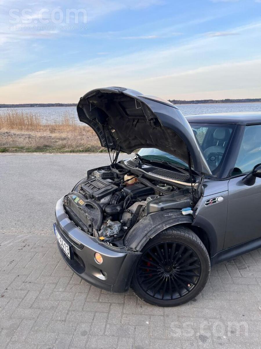 Grey MINI cooper-s 2004 in Riga, with an engine capacity of 1.60 L and mileage of 141 thousand km for 2700 €, photo 20 on AUTOMOTO.COM.LV