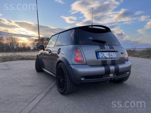 Grey MINI cooper-s 2004 in Riga, with an engine capacity of 1.60 L and mileage of 149 thousand km for 2000 €, photo 5 on AUTOMOTO.COM.LV