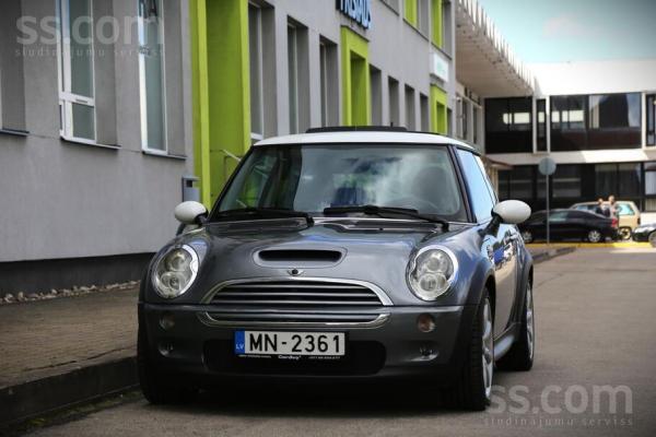 Grey MINI cooper-s 2004 in Riga, with an engine capacity of 1.60 L and mileage of 225 thousand km for 2795 €, photo 1 on AUTOMOTO.COM.LV
