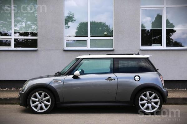 Grey MINI cooper-s 2004 in Riga, with an engine capacity of 1.60 L and mileage of 225 thousand km for 2795 €, photo 2 on AUTOMOTO.COM.LV