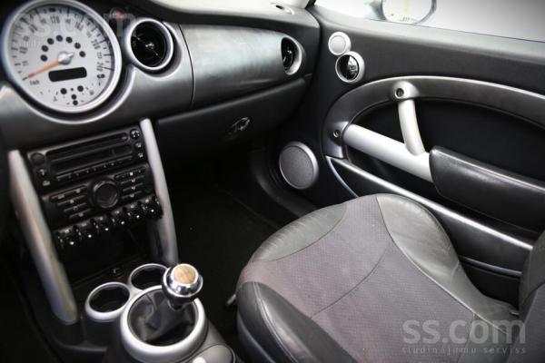 Grey MINI cooper-s 2004 in Riga, with an engine capacity of 1.60 L and mileage of 225 thousand km for 2795 €, photo 8 on AUTOMOTO.COM.LV
