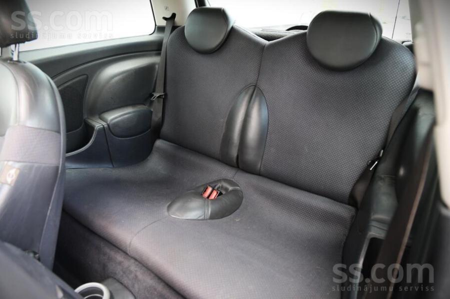 Pelēks MINI cooper-s 2004 Rīga, ar dzinēja tilpumu 1.60 L un nobraukumu 225 tūkst. km par 2795 €, foto 14 vietnē AUTOMOTO.COM.LV