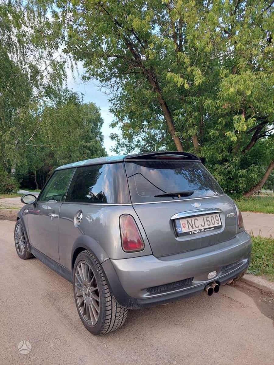 Grey MINI cooper-s 2004 in Vilnius, with an engine capacity of 1.60 L and mileage of 320 thousand km for 2990 €, photo 4 on AUTOMOTO.COM.LV