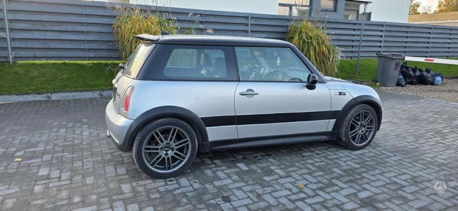 Pelēks MINI cooper-s 2006 Viļņa, ar dzinēja tilpumu 0.00 L un nobraukumu 170 tūkst. km par 3500 €, foto 3 vietnē AUTOMOTO.COM.LV