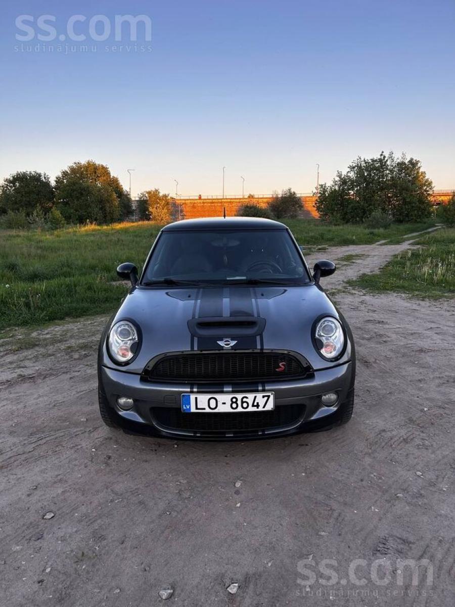 Grey MINI cooper-s 2007 in Riga, with an engine capacity of 1.60 L and mileage of 221 thousand km for 5600 €, photo 1 on AUTOMOTO.COM.LV