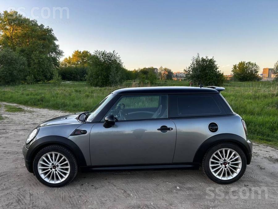 Grey MINI cooper-s 2007 in Riga, with an engine capacity of 1.60 L and mileage of 221 thousand km for 5600 €, photo 5 on AUTOMOTO.COM.LV